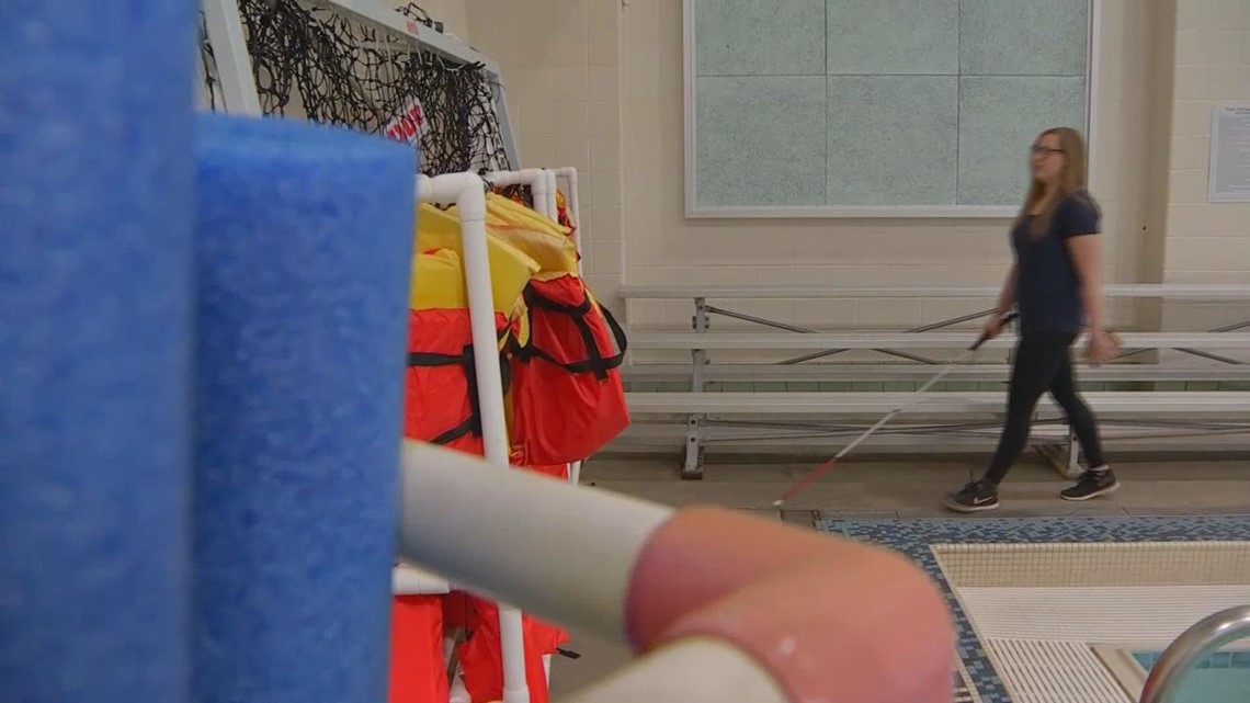 Blind teen swimmer hopes to make Paralympic team in 2020 | 11alive.com