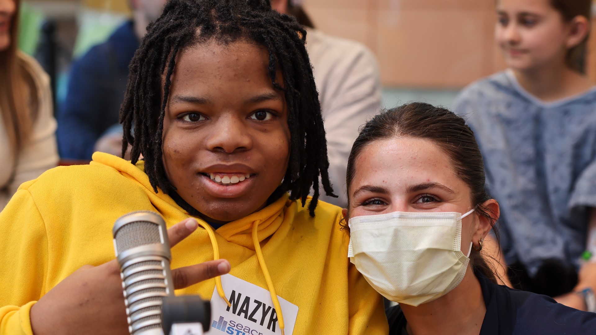 Ryan Seacrest visits Children's Healthcare of Atlanta | 11alive.com