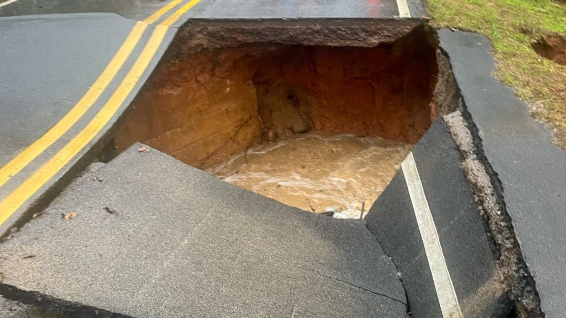 Athens Georgia sinkhole swallows car after rain | 11alive.com