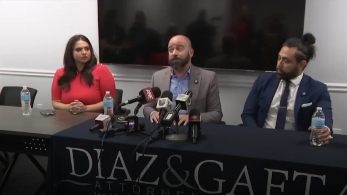 Spanish-language journalist who documents immigration raids detained by ...