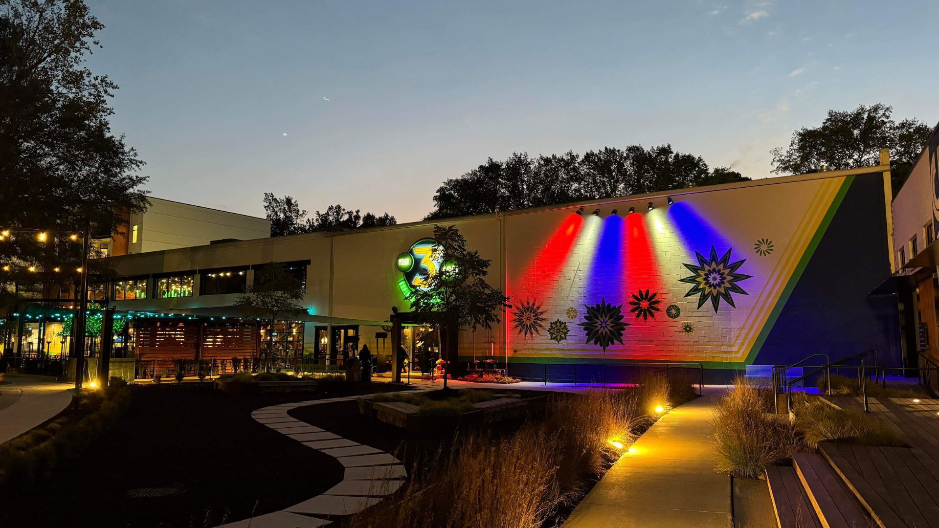 Your 3rd Spot in Atlanta: Food, drinks and games under one roof ...