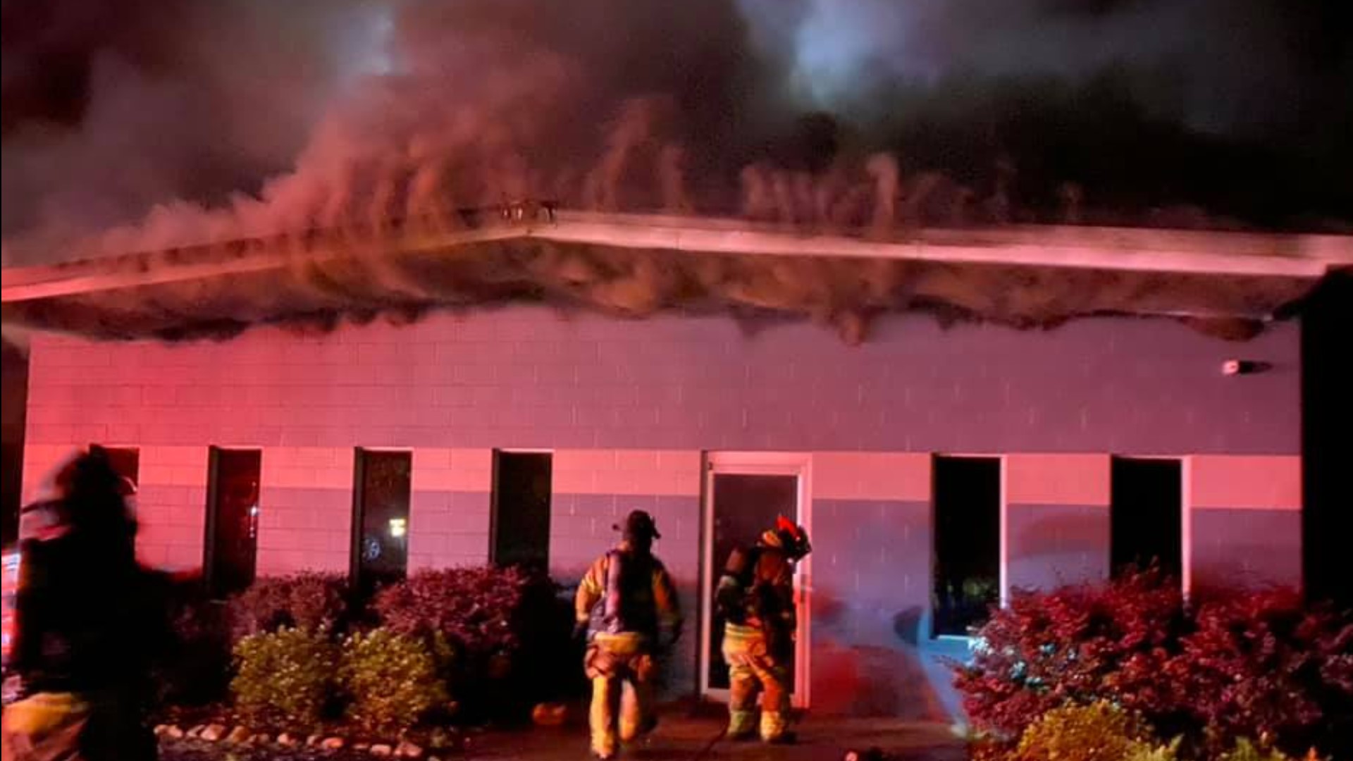 Whitfield County fire tears through carpet wholesaler | 11alive.com