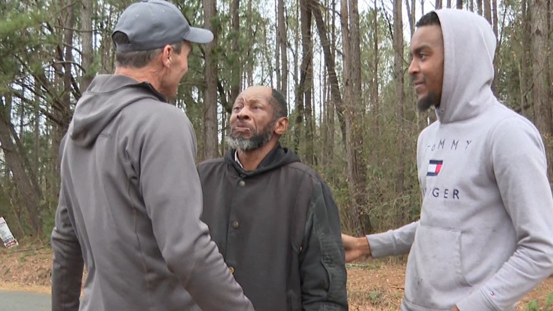 Alligator farmer drives hours to help Griffin tornado victims | 11alive.com