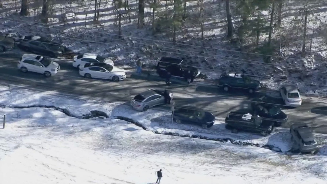 Stranded drivers abandon cars on icy roads | 11alive.com