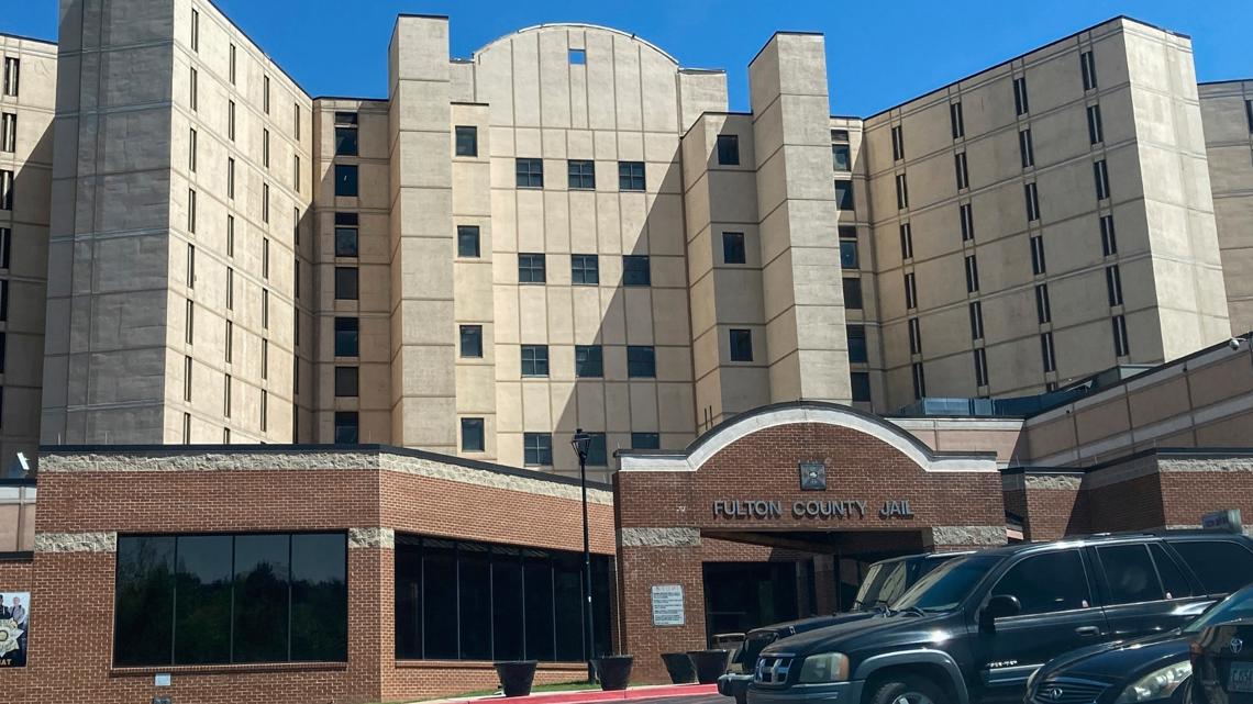 Inmate charged in June stabbing of another inmate in Fulton County Jail ...