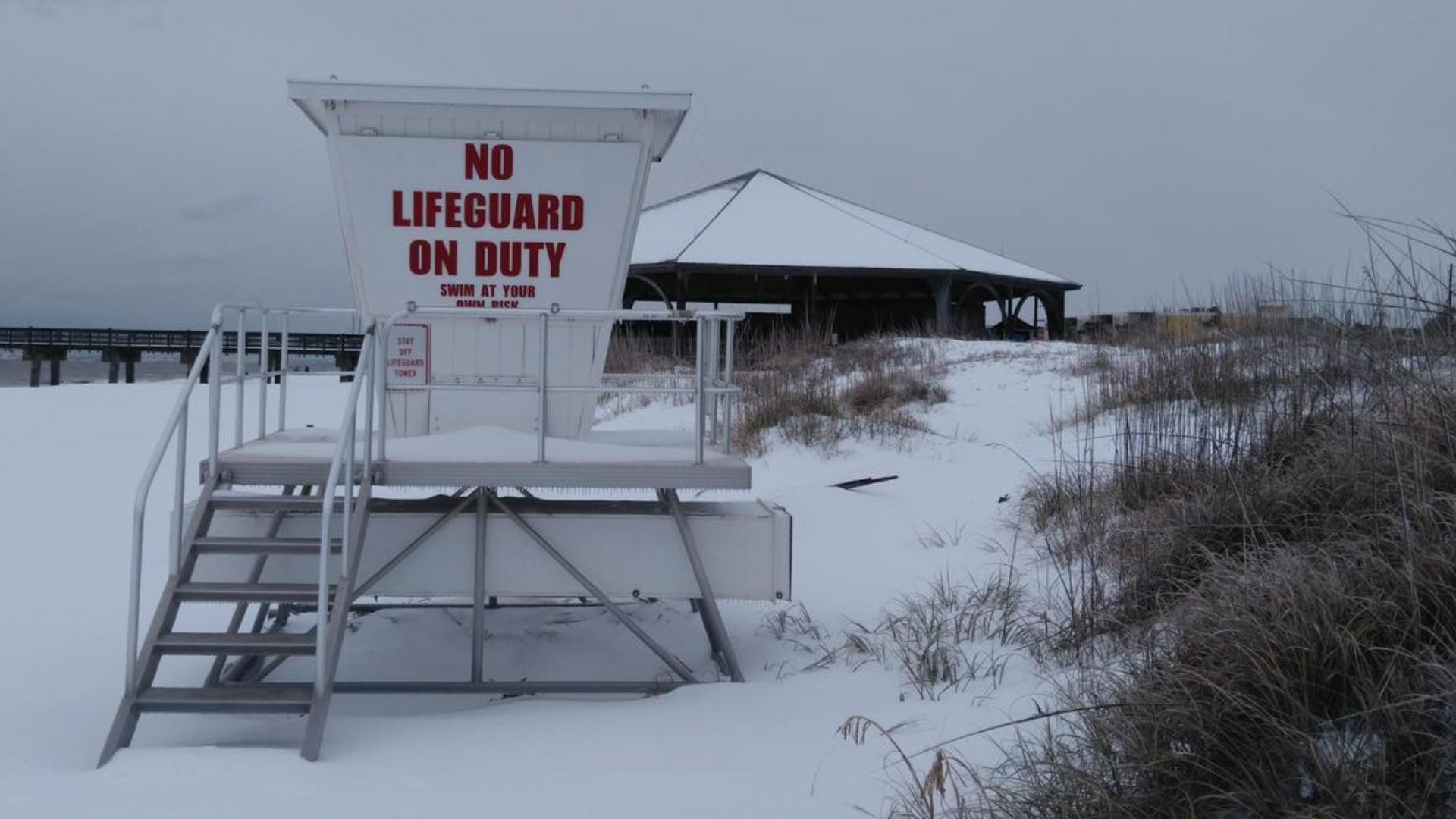 Snow photos: Tybee Island, Georgia, New Orleans and Pensacola, Florida ...