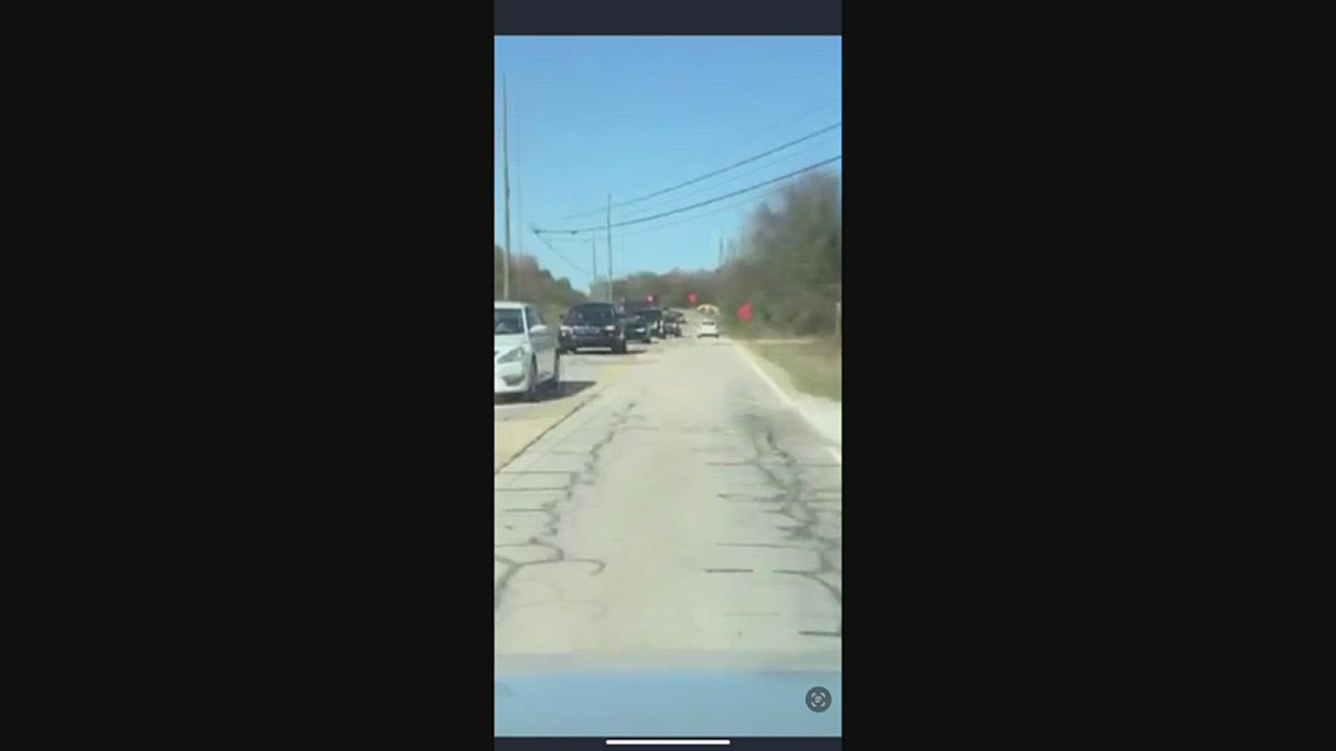 GDOT contractor signals out support for Kemp, Walker on road traffic ...