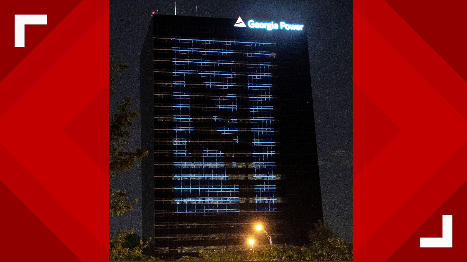 Georgia Power pays 24-story tribute to linemen | 11alive.com