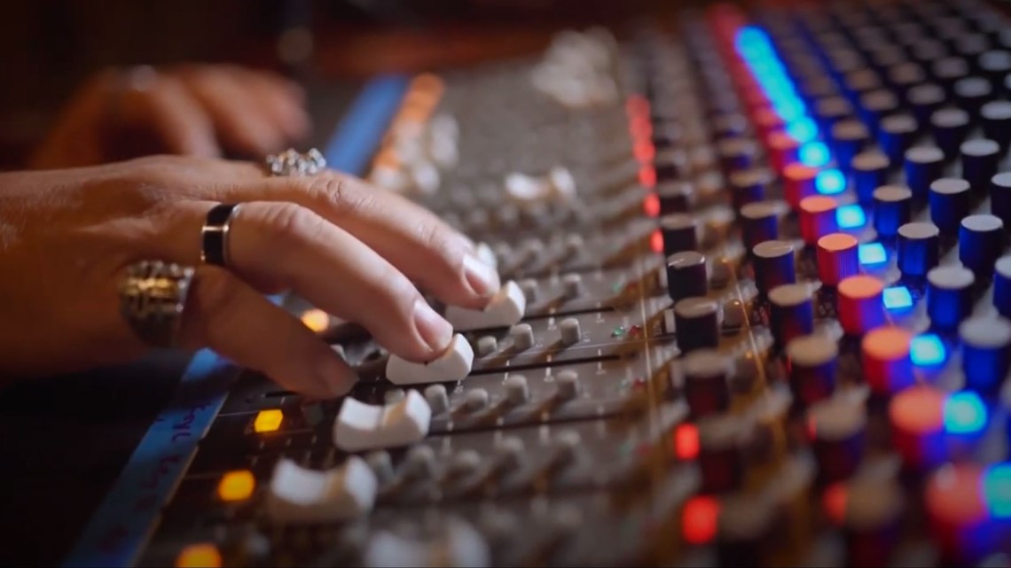 Deadly gang war in Athens fueled by music industry | 11alive.com