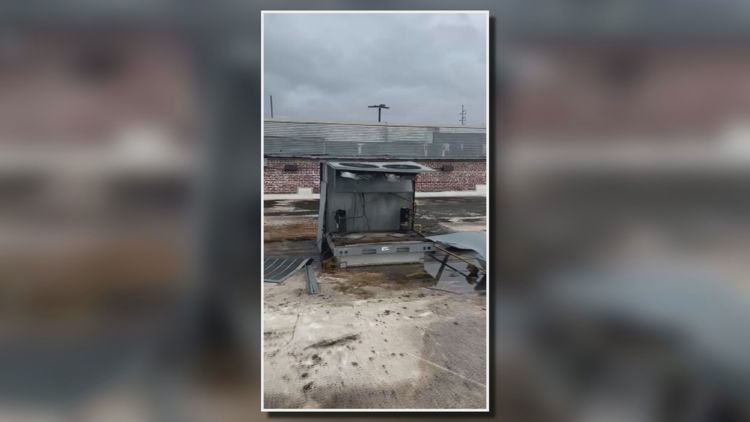 Thieves climb to rooftop, leave Decatur businesses without air ...