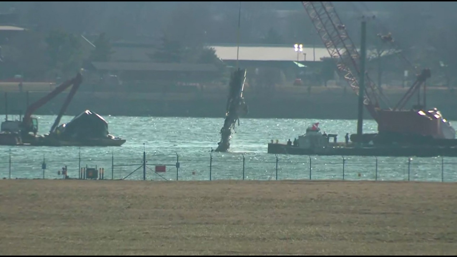 Crews remove debris from D.C. plane crash | 11alive.com