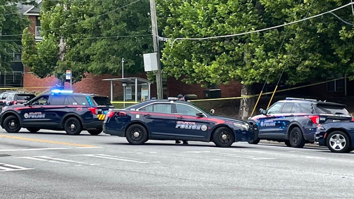 Suspect injured in police shooting on Greensferry Ave in Atlanta ...