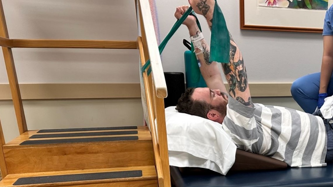 Atlanta man paralyzed rare spinal cord injury surfing in Hawaii ...