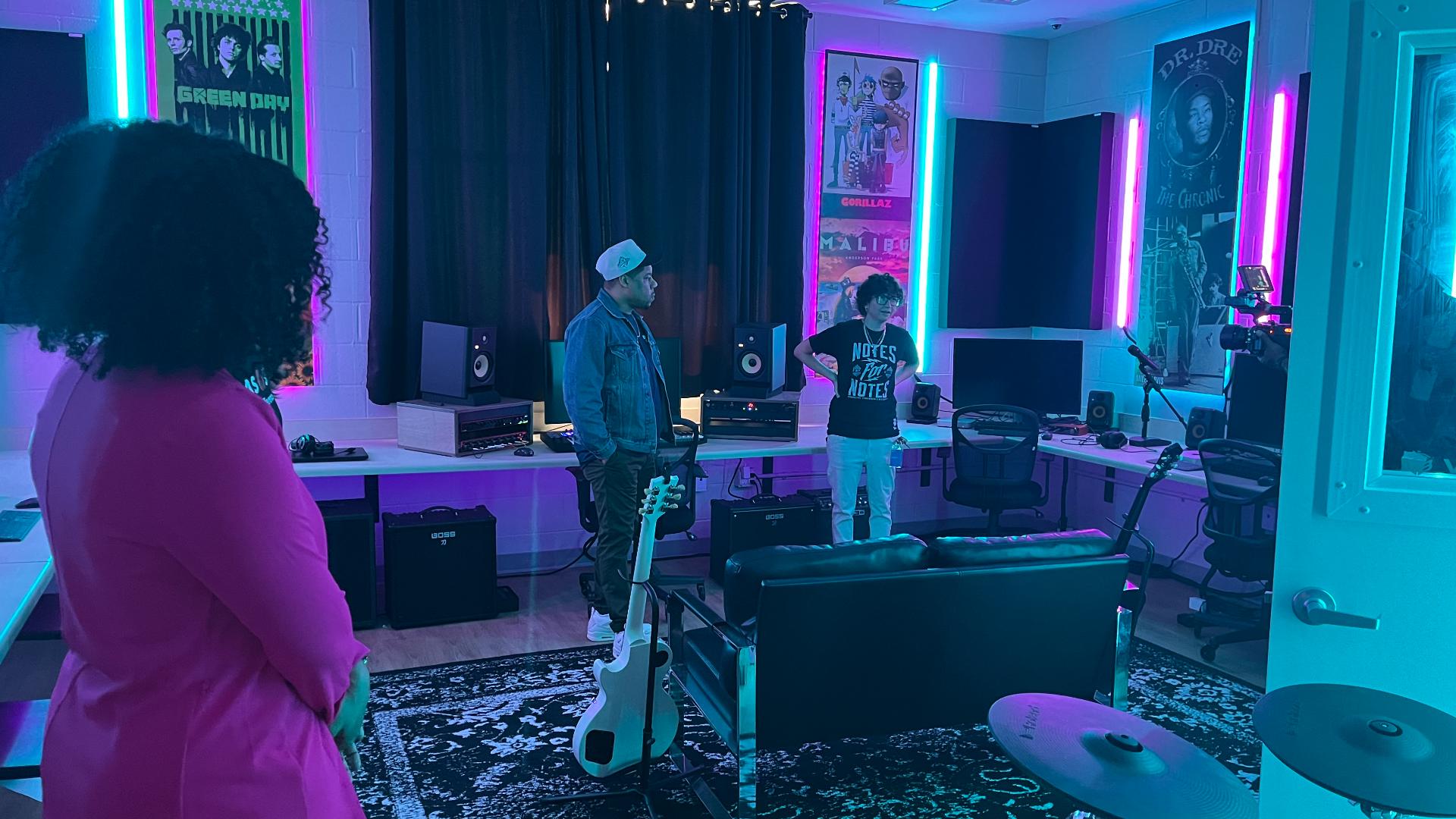 Atlanta opens music therapy studio for homeless youth | 11alive.com