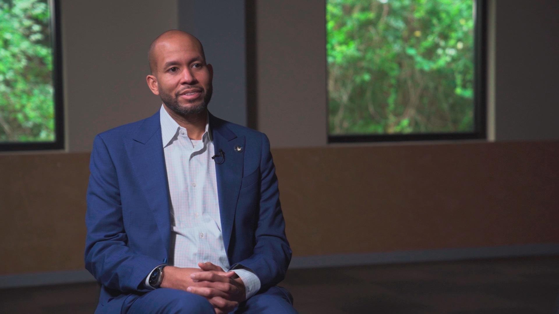 State senator Jason Esteves resigns to focus on campaign for governor ...