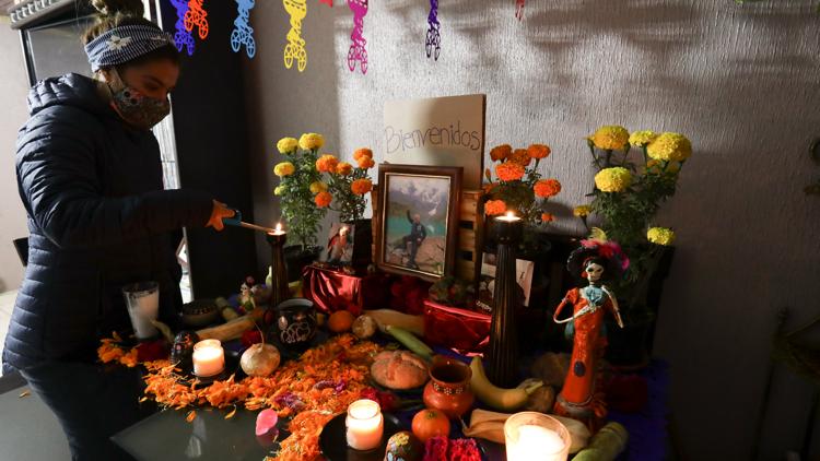 How to make an ofrenda for Día de los Muertos | 11alive.com