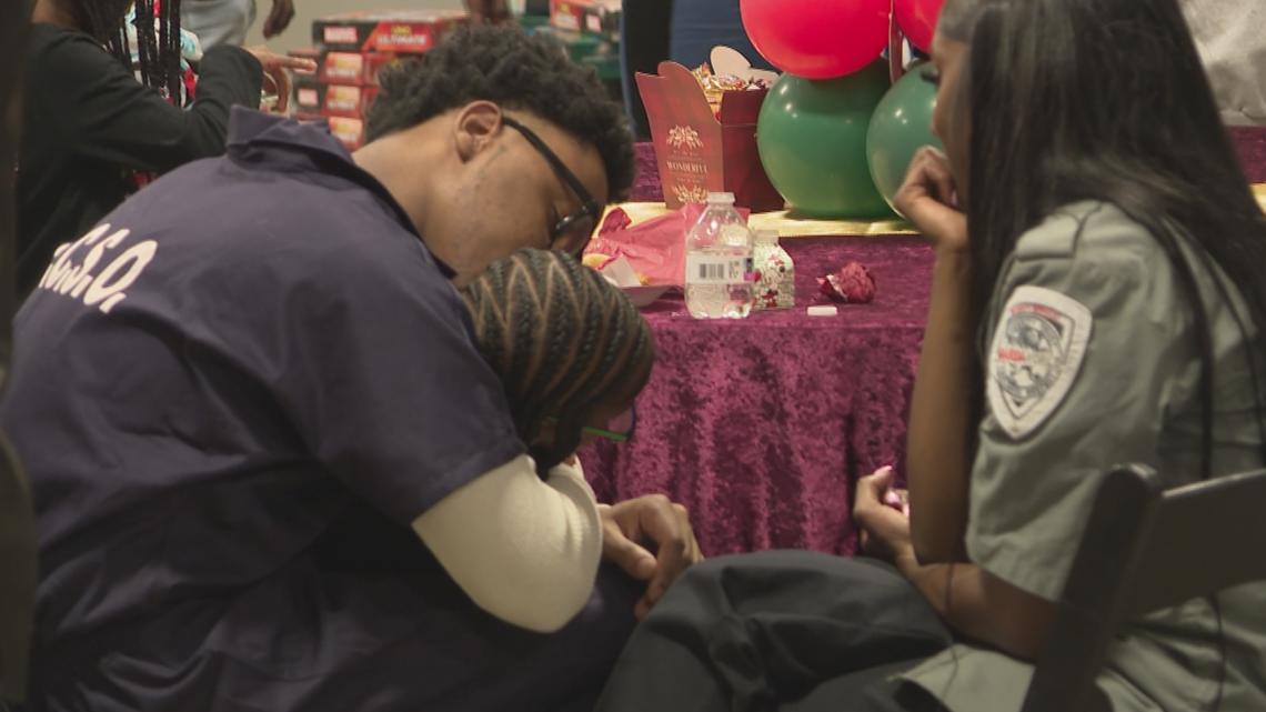 Fulton County Sheriff's Office reunites incarcerated fathers with ...