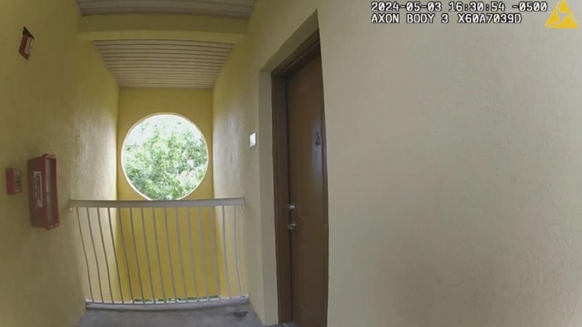 Florida sheriff releases body camera video of Roger Fortson case ...