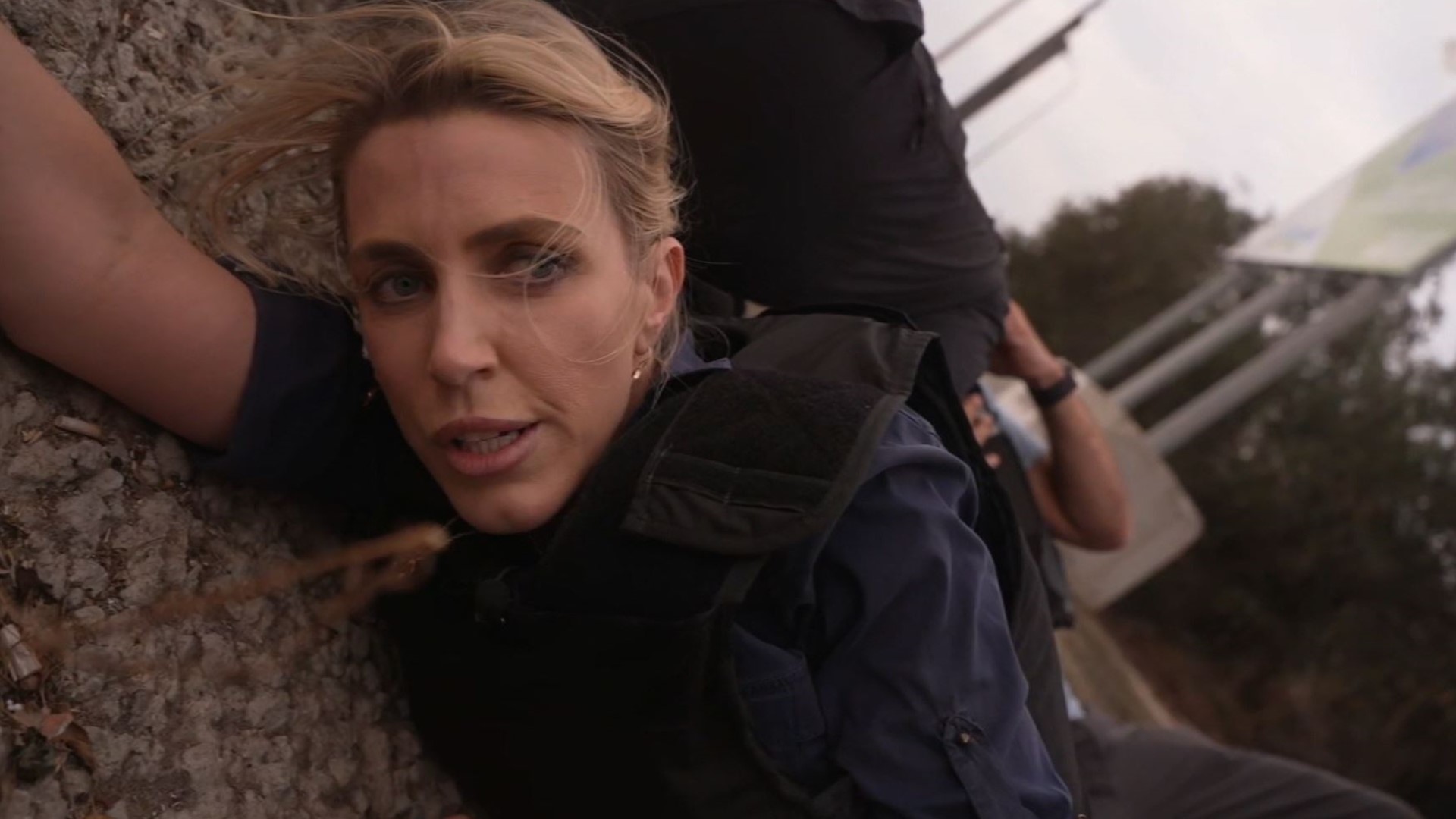 CNN reporter Clarissa Ward takes cover amid rocket fire in Israel ...