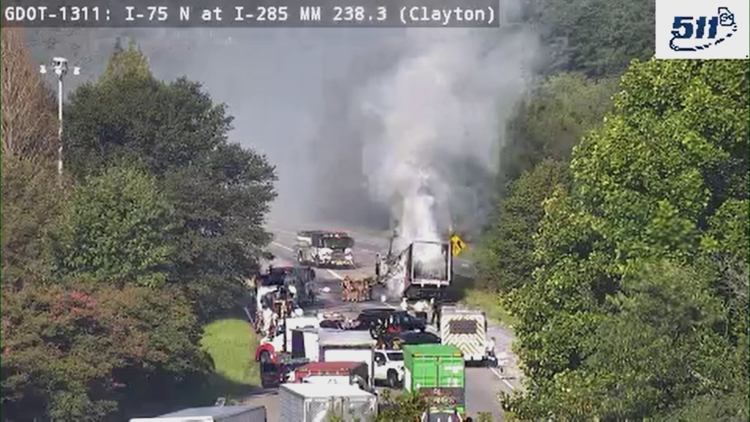 Clayton County crash closes I-75 North ramp to I-285 West | 11alive.com