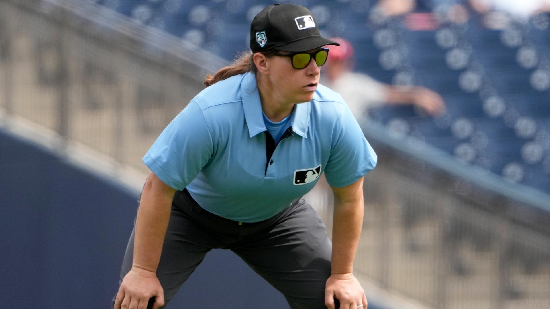 Casper the dog who killed 8 coyotes wins award | 11alive.com