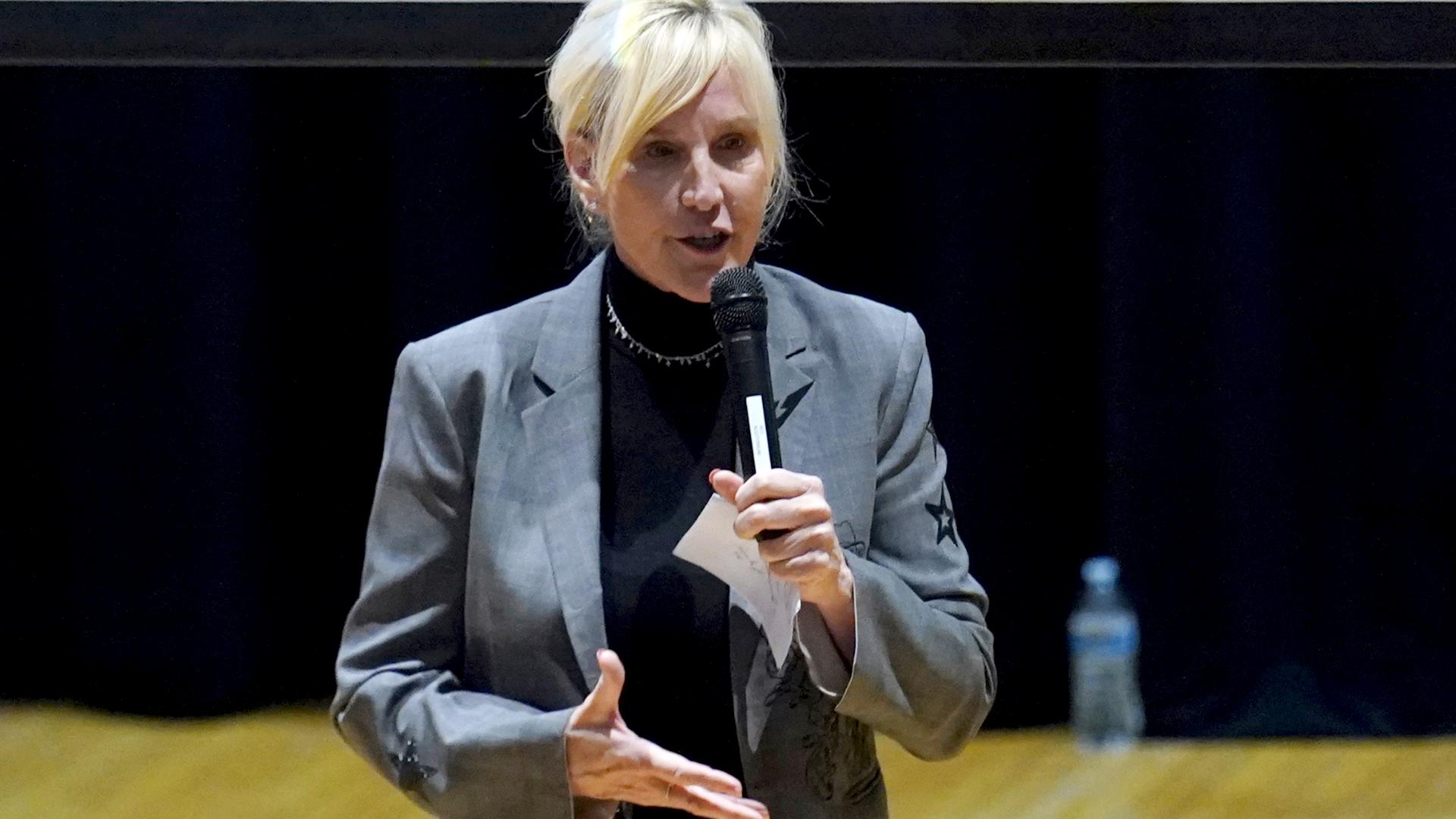 Erin Brockovich to visit Georgia for forever chemicals town hall ...