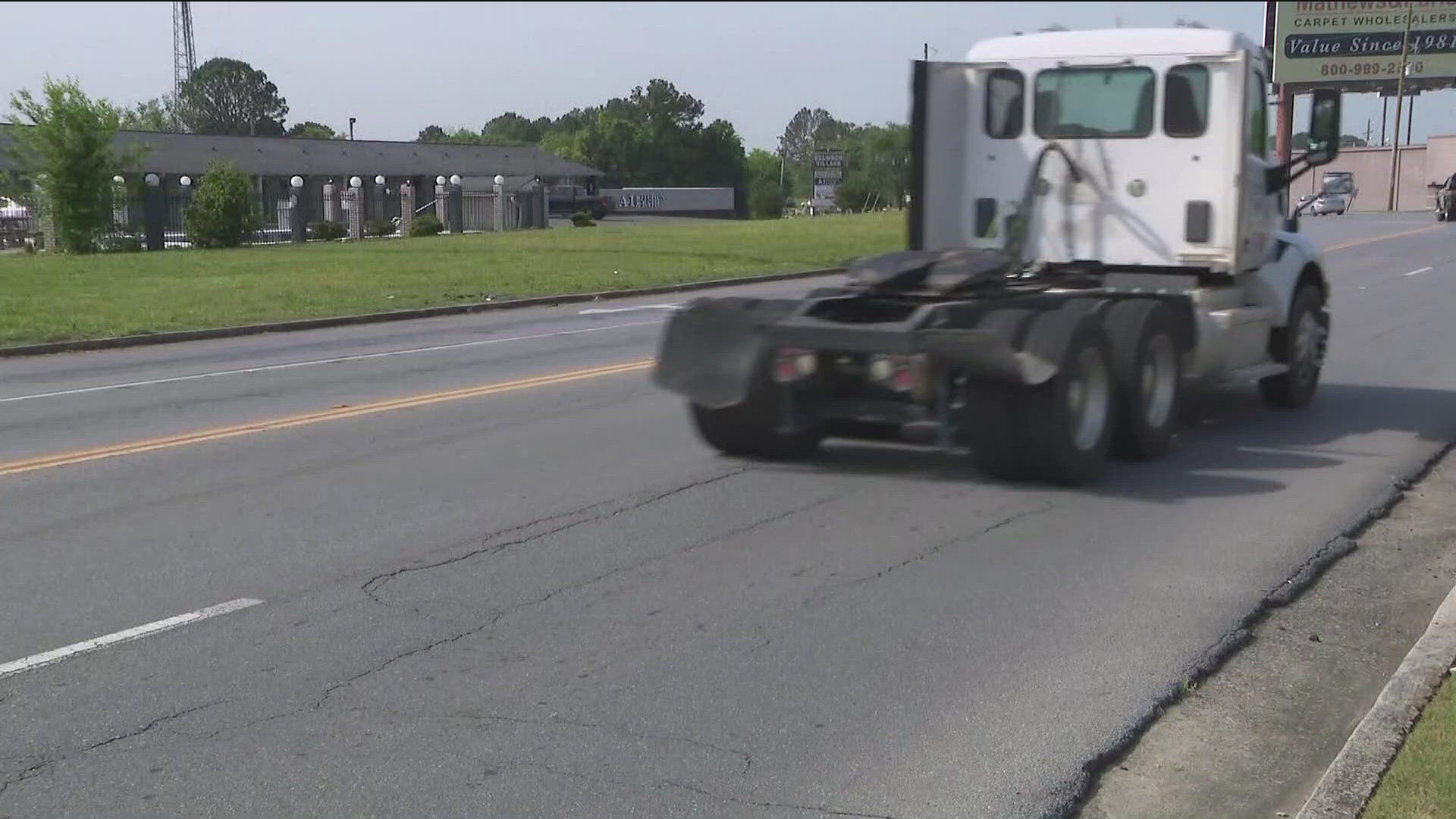 DEA agent shot man and woman after vehicle drove 'head-on' at him ...