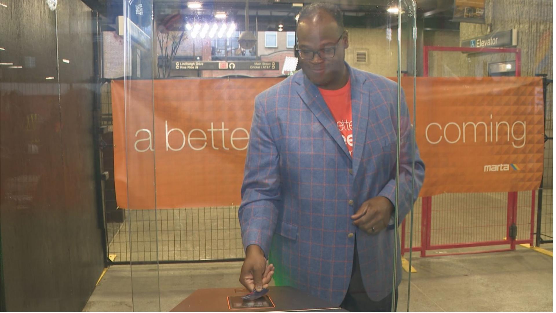MARTA unveils Better Breeze tap payment system, says it will help ...