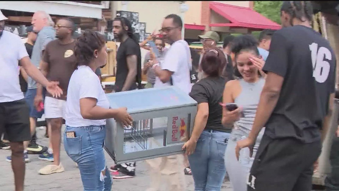 People take furniture, alcohol, more after Red Martini Lounge evicted ...