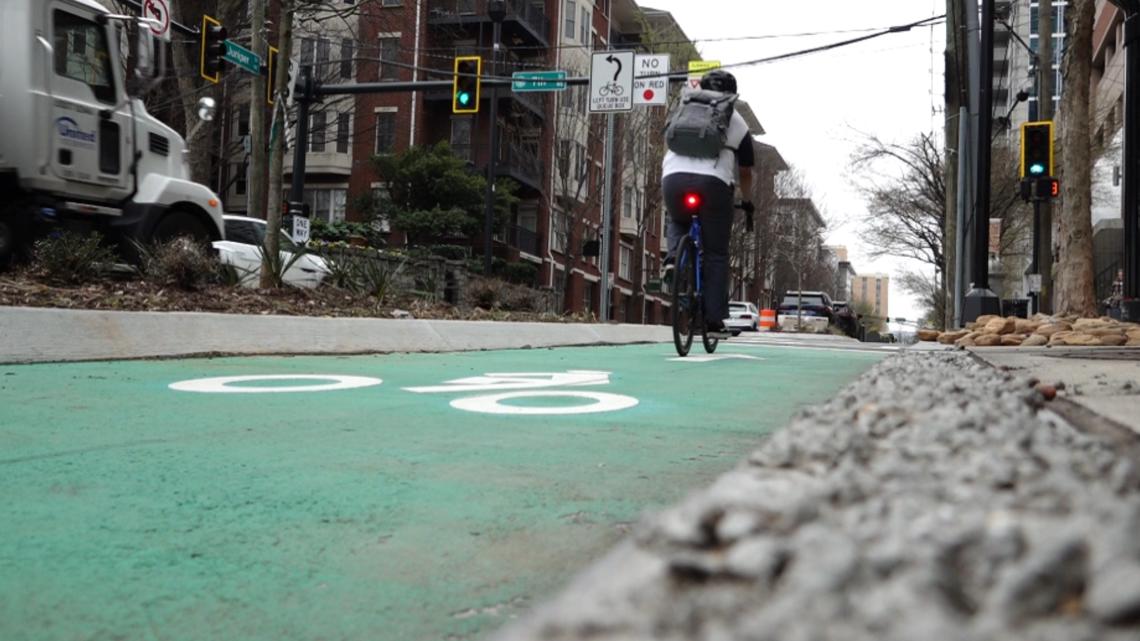 New bike lane officially opens along central Midtown artery | 11alive.com