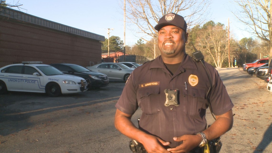 What working on Christmas is like for a police officer | 11alive.com