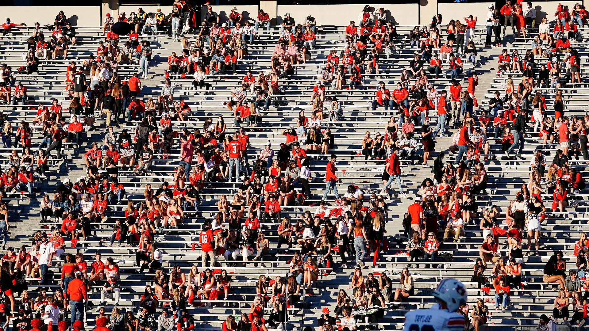 UGA game crowd shots show mostly maskless fans | 11alive.com