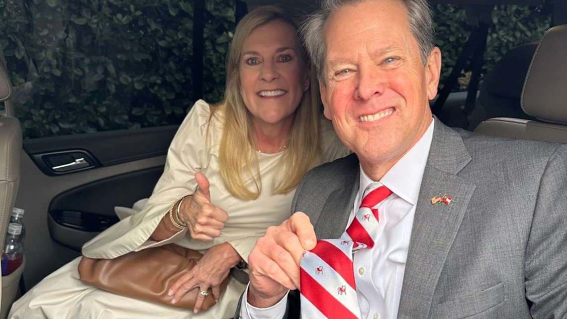 Gov. Brian Kemp wearing Vince Dooley tie to inauguration | 11alive.com