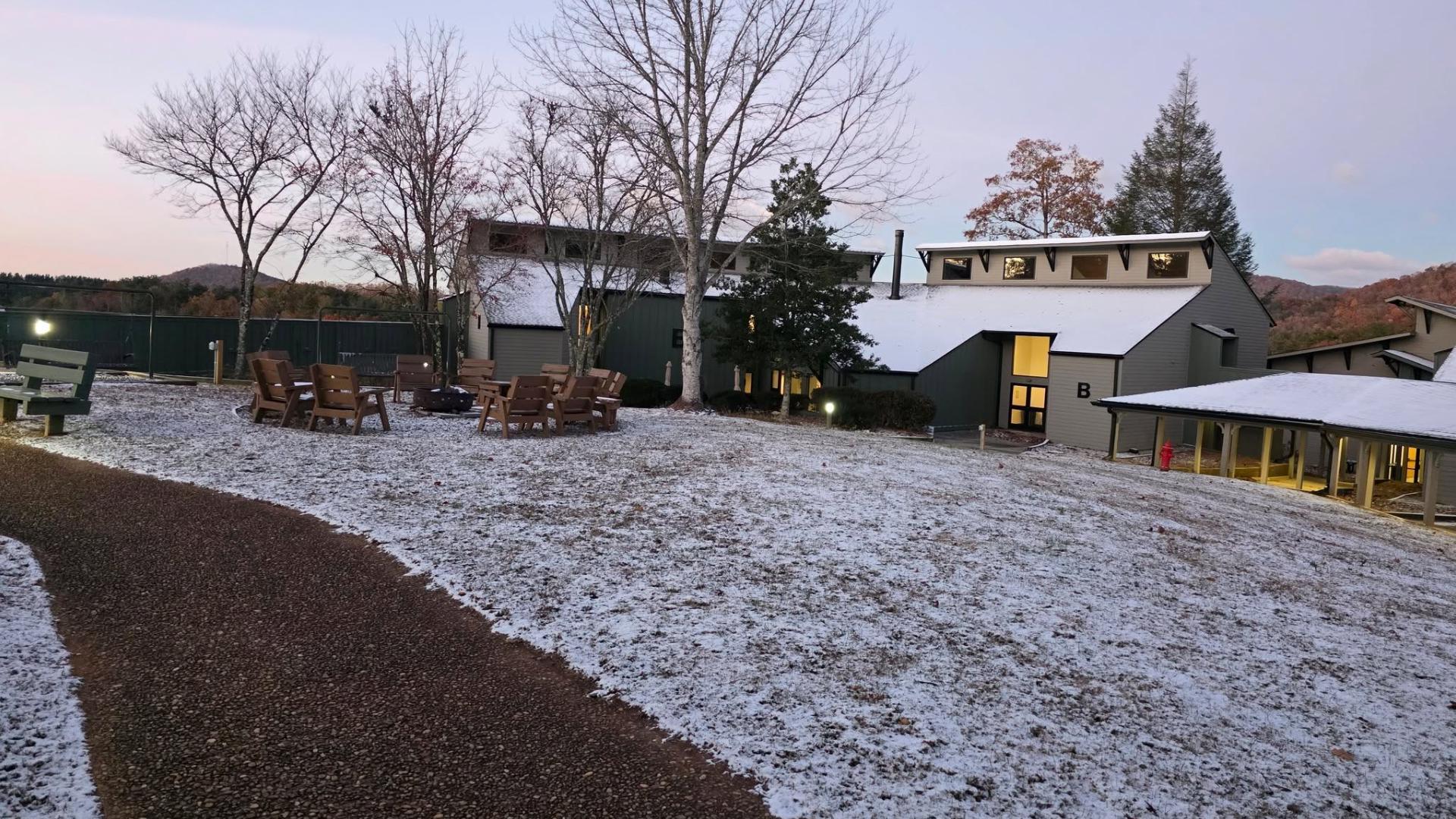Snow spotted in north Georgia mountains as flurries fall in metro ...