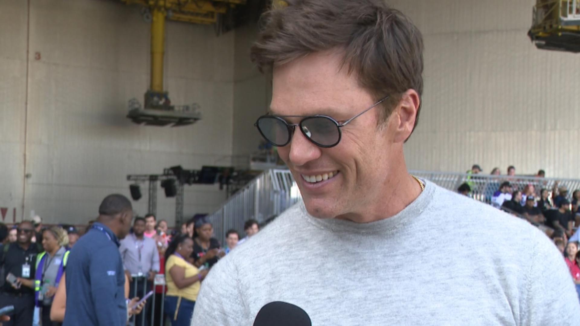 Tom Brady touches down in Atlanta for Delta 'Jet Drag' fundraiser ...