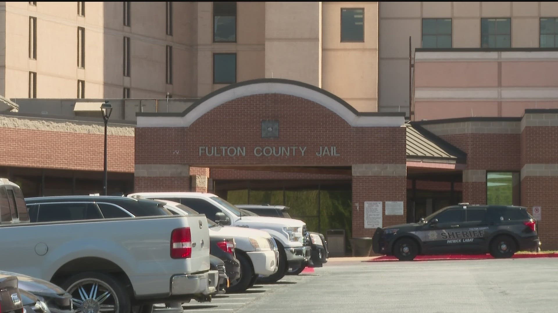 Fulton County jail death | What officials are saying | 11alive.com