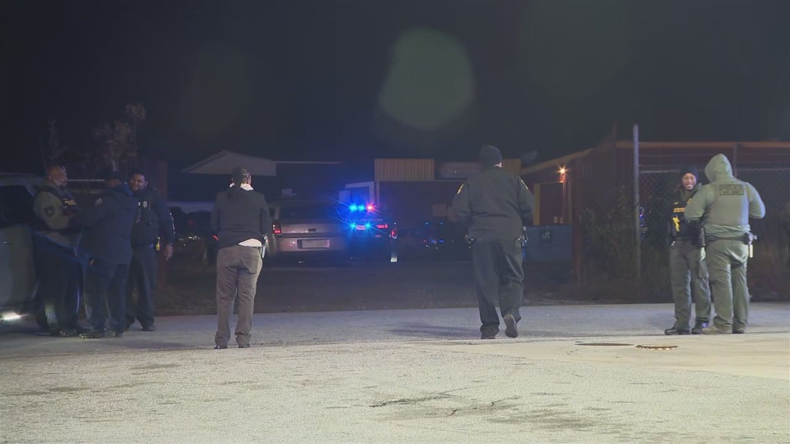 Roosevelt Highway shooting involving officers South Fulton | 11alive.com
