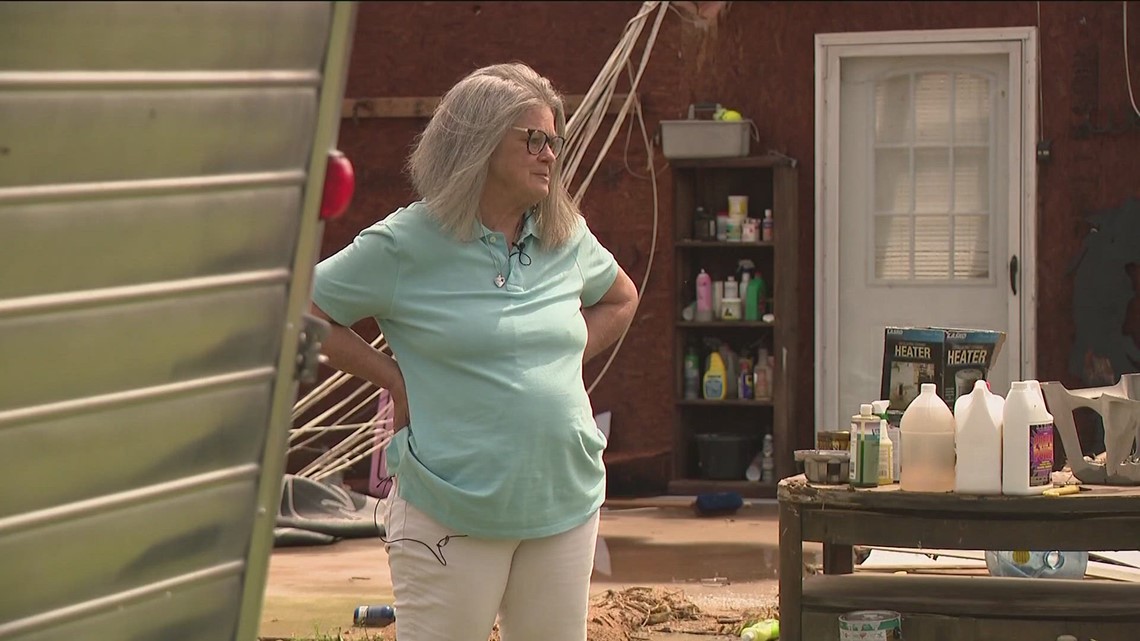 Community helps Sandy Knight loses house tornado Harris County ...