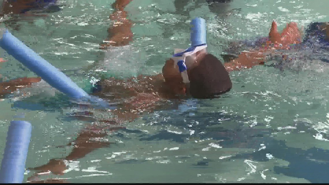 Carrollton officer Rob Holloway leaving hospital | Full route | 11alive.com