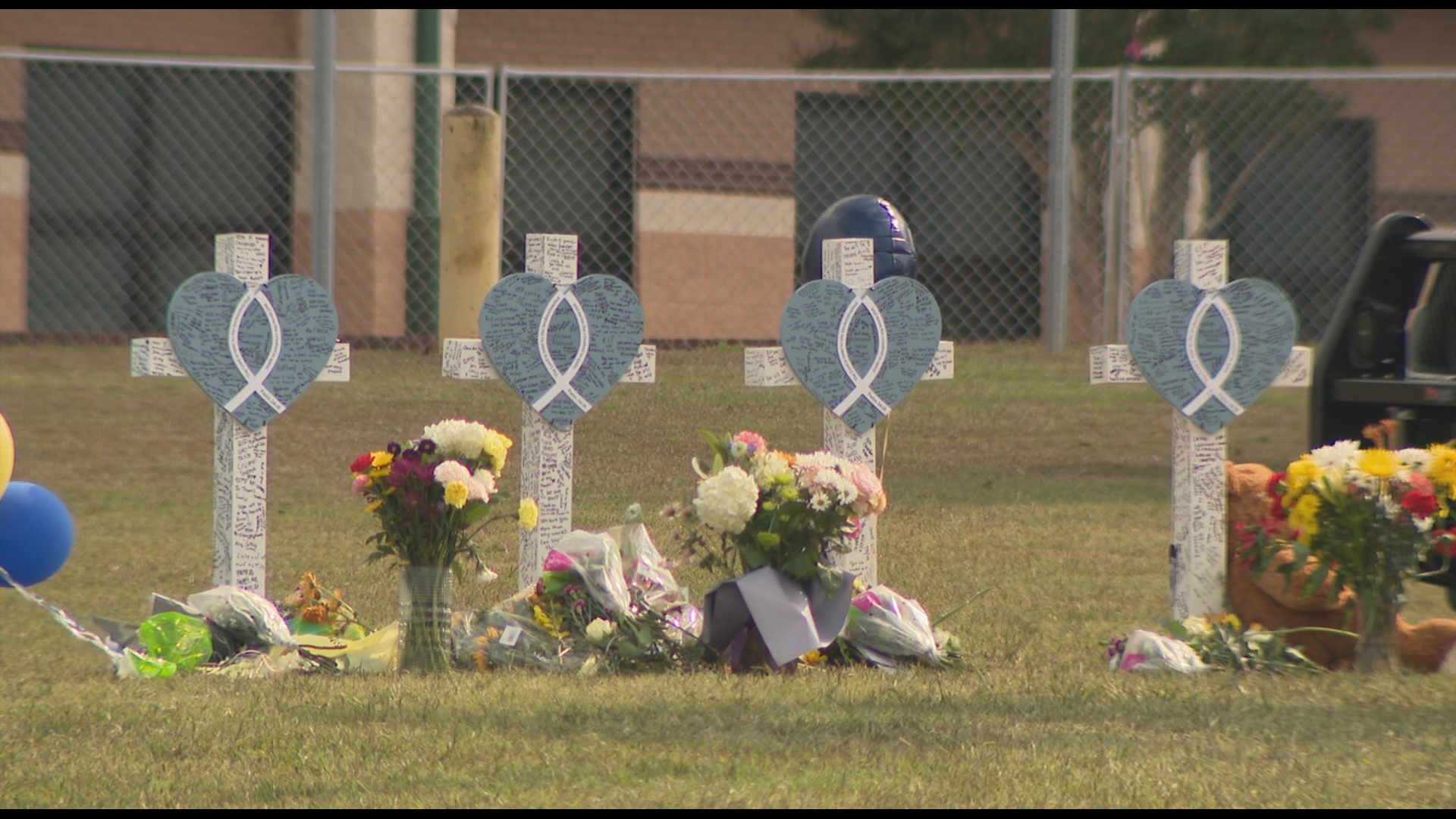 Crosses for Apalachee School shooting victims | 11alive.com